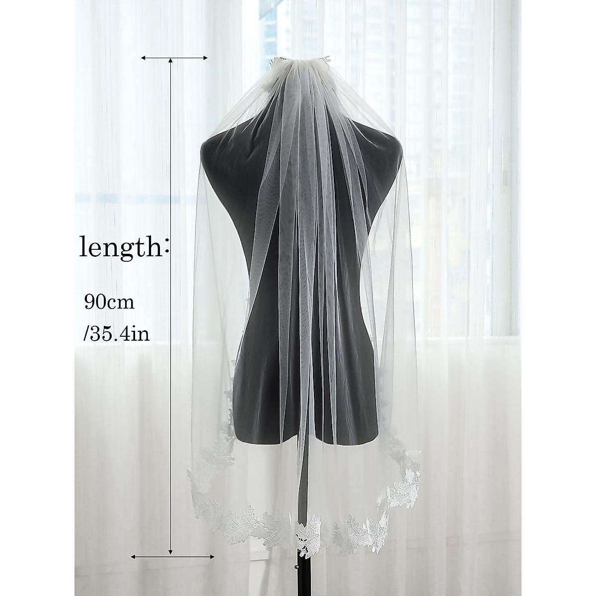 Unsutuo Bride Wedding Veil 1 Tiers Lace Applique Fingertip Bridal Tulle with Comb for Women and Girls (Ivory)