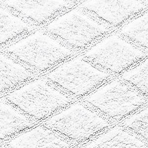 Vera Wang | Tufted Diamond Collection | Soft and Absorbent, Plush Reversible Bath Rug Set, Modern Designer Style for Bathroom Décor, 2-Piece, White,USHS6D1117231