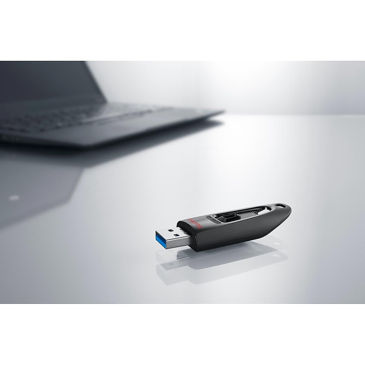 SanDisk 32GB Ultra USB 3.0 Flash Drive