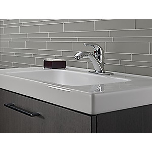 Delta Faucet Classic Single Hole Bathroom Faucet, Single Handle Bathroom Faucet Chrome, Bathroom Sink Faucet, 1 Hole Bathroom Faucet, Drain Assembly, Chrome 583LF-WF