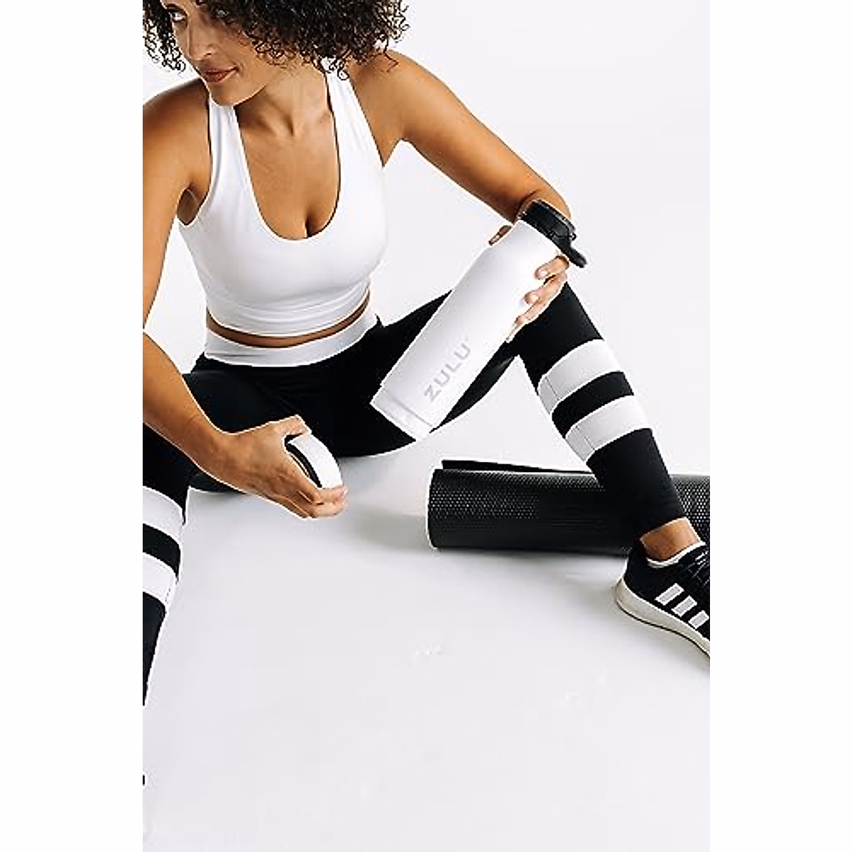 ZULU Ace 24oz Vacuum Insulated Stainless Steel Water Bottle with Chug Spout, Leak-Proof Locking Lid and Removable Base, Metal Reusable Bottle for Sports Gym Travel, White