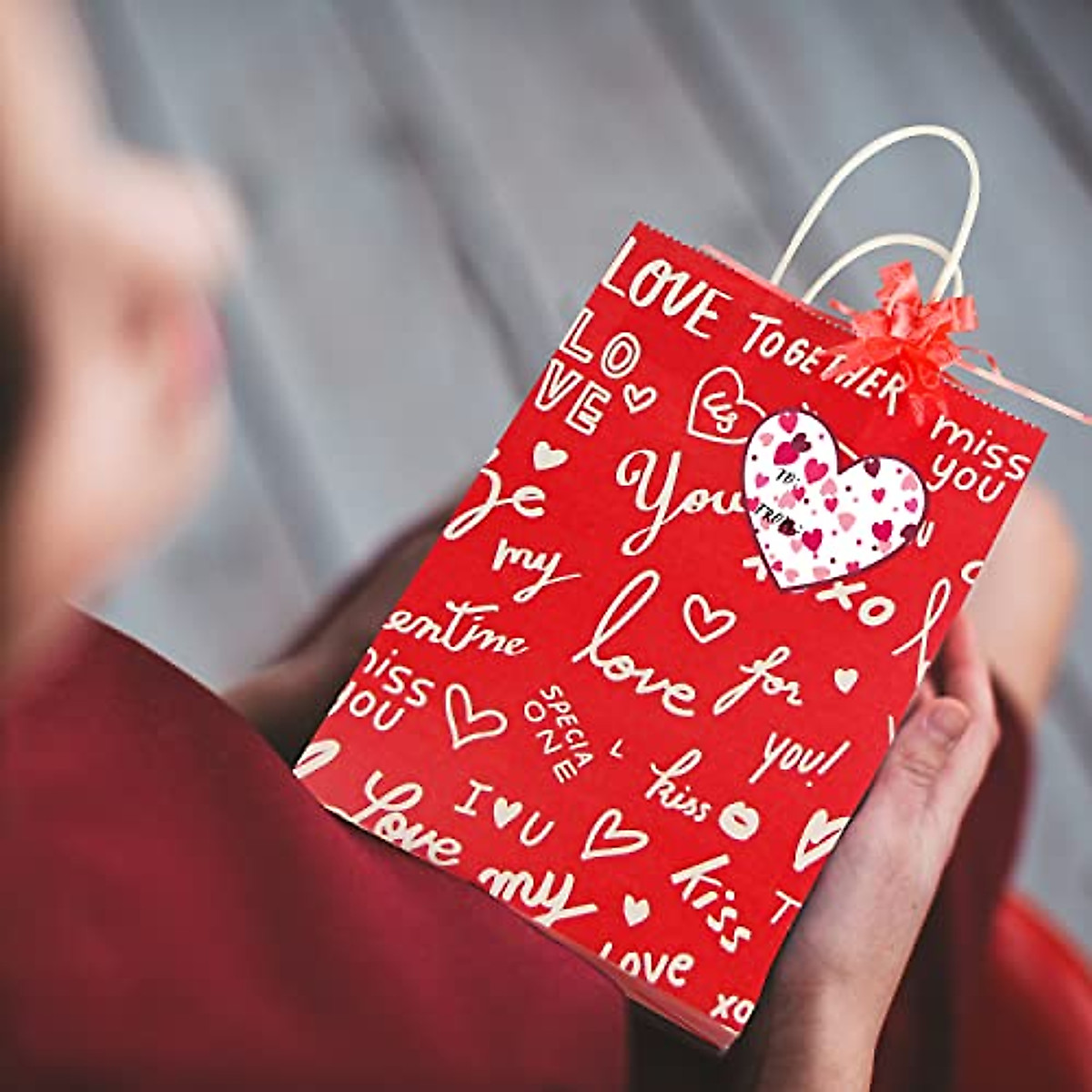 GITMIWS Valentines Day Paper Gift Bags - 28pcs Valentines Bags With Sticks,Sturdy Wrapping Kraft Bags with Handle for Valentines Party Supply, Valentines Gifts Packing