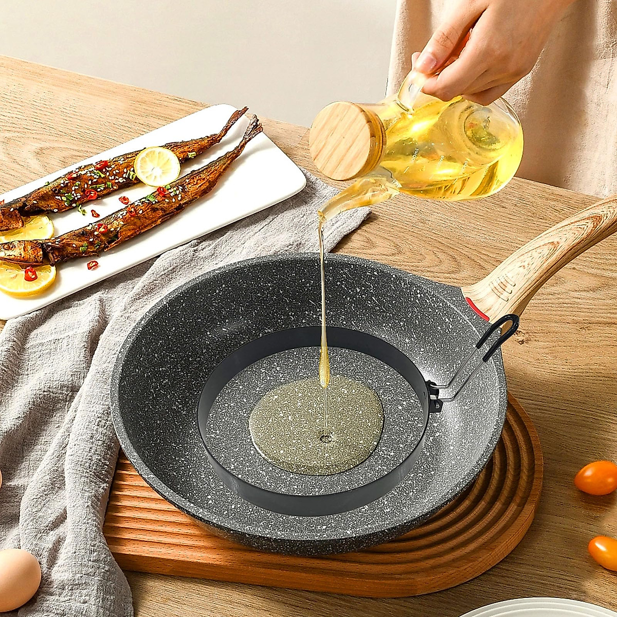 2 Packs 6 Inch Egg Pancake Mold, Round Egg Rings for Frying Eggs Pancake Molds Rings for Griddle Stainless Steel Nonstick Fried Egg Cooker Ring with Insulated Handle Oil Brush and Egg Separator