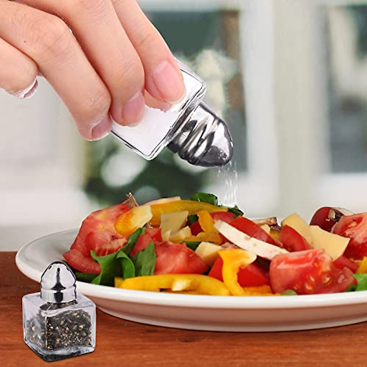 Mimorou 100 Pack Mini Salt and Pepper Shakers Bulk 0.5 Oz, Small Cube Glass Spice Shaker Container with Stainless Steel Lid for Kitchen Restaurant Travel Home Camp Party Supplies