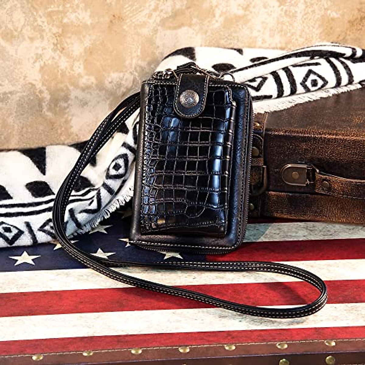 Montana West Crocodile Crossbody Cell Phone Purse For Women Cellphone Wallet Bag Travel Size With Coin Pocket MBB-MWC-174BK
