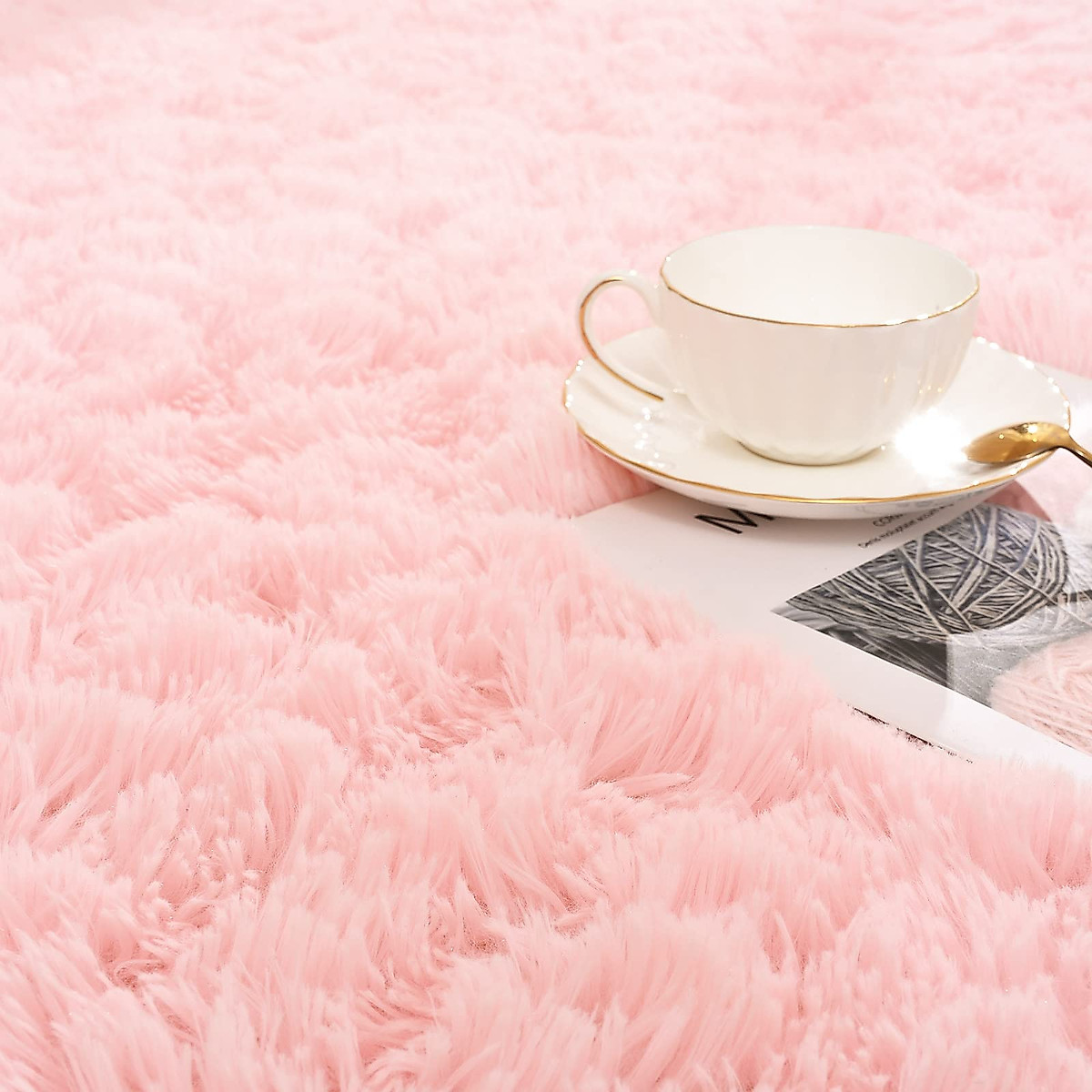 ISEAU Fluffy Rug Carpets Soft Shaggy Area Rug Indoor Floor Rugs for Kids Room Fuzzy Carpet Comfy Cute Nursery Rug Bedside Rug for Boys Girls Bedroom Living Room Home Decor Mat, 3ft x 5ft, Pink