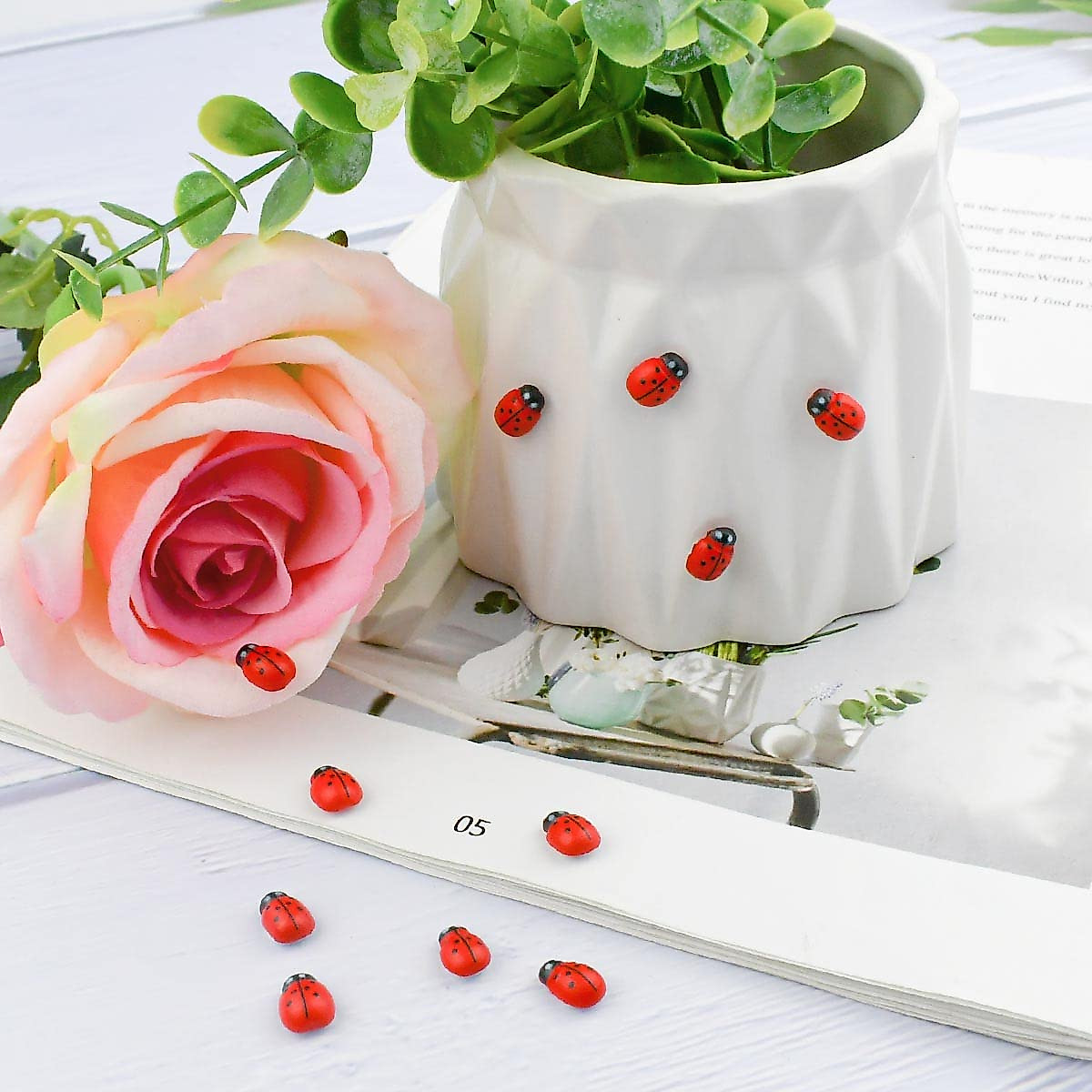 100 Pieces Wooden Ladybugs for Crafts DIY Self-Adhesive Mini Ladybugs Tiny Ladybug Decoration for Craft Scrapbooking Micro Landscape Party Home Garden Decor Flatback Wood Ladybugs Embellishments (Red)