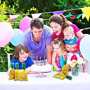 Chinco 100 Pieces Pineapple Cellophane Bags Cellophane Treat Bags Party Favor Bags with 200 Pieces Gold Twist Ties for Cookies Candies Summer Hawaiian Holiday Holiday Swimming Pool Party