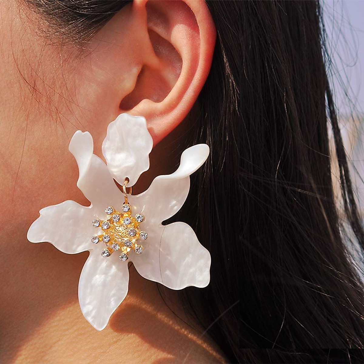 Boho Stud Earrings for Women - Chic Flower Statement Earrings with Gold Flower Bud, Great for Sister, Mom, Lover and Friends (White Flower)