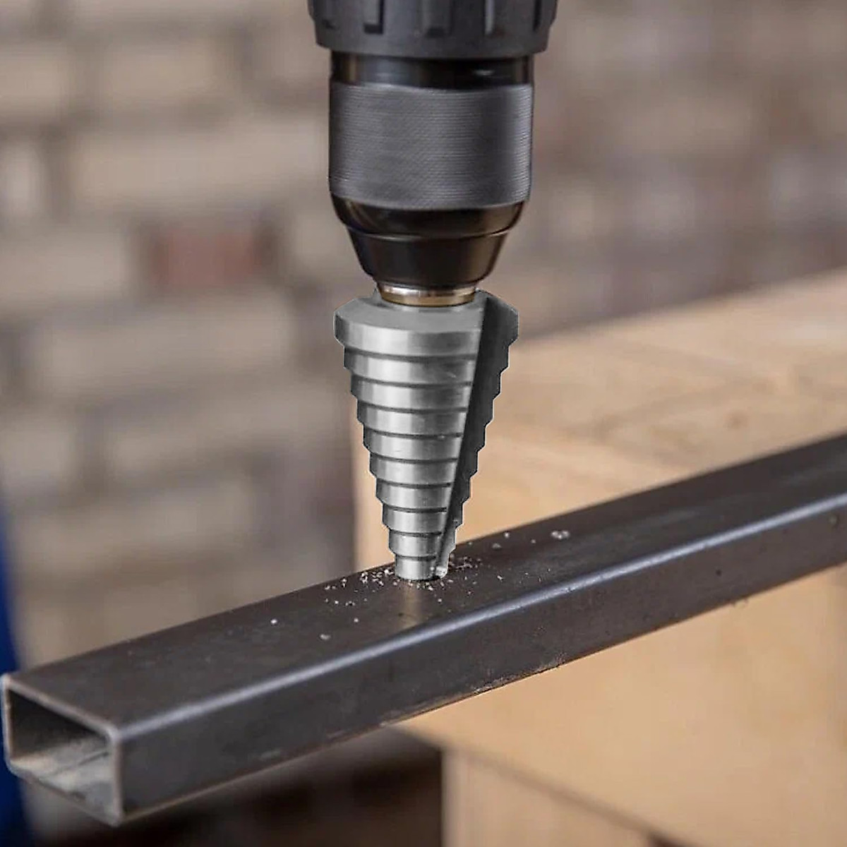 Utoolmart Step Drill Bit HSS 5mm to 35mm 13 Step Size Titanium Coated Straight Flutes Round Shank for Metal Wood Plastic Silver 1pcs