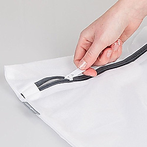 iDesign Mesh Laundry Bags with Built in Zipper for Cleaning Delicates– Set of 2, 1 Medium and 1 Large Bag, White