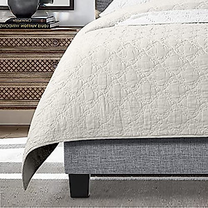 Rosevera Atherine Upholstered Platform Bed Frame/Fabric Upholstered Bed Frame with Adjustable Headboard/Chesterfield-Styled/Wood Slat Support,Full,Gray