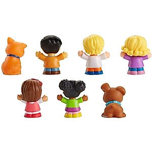 Fisher-Price Little People Friends & Pets Figure Pack, Set of 7 Character Figures for Toddlers and Preschool Kids Ages 1 to 5 Years