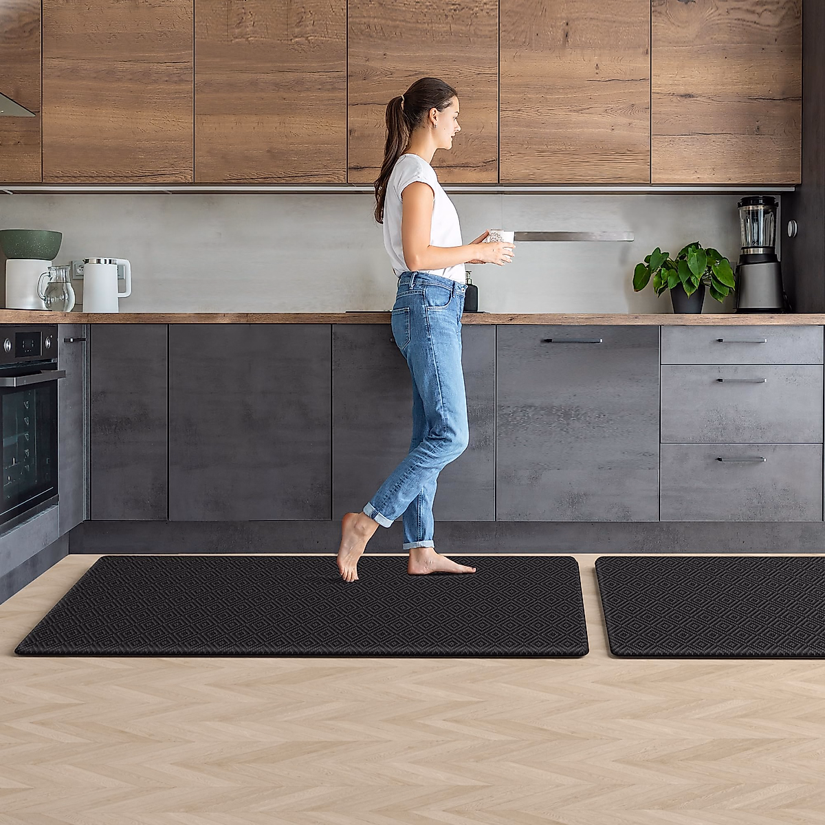 Mattitude Kitchen Mat 2PCS Kitchen Rugs Cushioned Anti-Fatigue Rug Waterproof Standing Desk Mat Kitchen Mats for Floor Kitchen Rug Set for Kitchen, Sink, Office 17.3"×30"+17.3"×47" Black