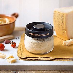 Parmigiano Freshness-saving Glass Cheese Holder box bowl with Vacuum Seal - EMILIA FOOD LOVE Selected with love in Italy