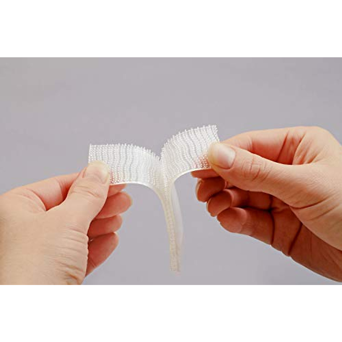 Scotch Extreme Interlocking Fasteners, 4 Strips, 1" x 3", Delivers Powerful Bond on Contact, Weather, Dirt & UV Resistant, 1 Set Holds 2 lbs., Designed With Reclosable Dual-Lock Technology (RFD7090)