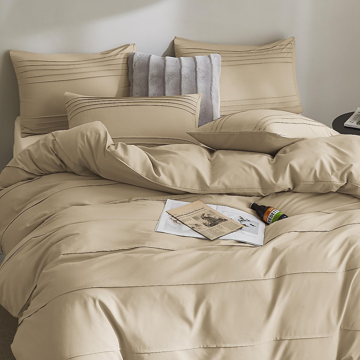 JELLYMONI Queen Size Khaki Duvet Cover Set - 3PCS Microfiber Bedding Set, Stylish Pleated Design, 8 Corner Ties & Zipper Closure, Ultra Soft and Comfortable