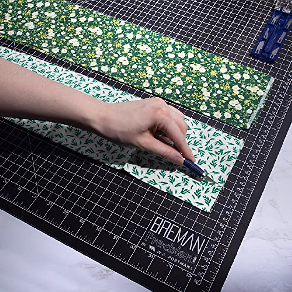 WA Portman Craft Knife Set & Craft Cutting Mat - 24x36 inch 2-sided Self-Healing Craft Cutting Board & 7pc Hobby Knife Set with 10 Extra Blades - Precision Knife with Blades & Hobby Cutting Mat Set