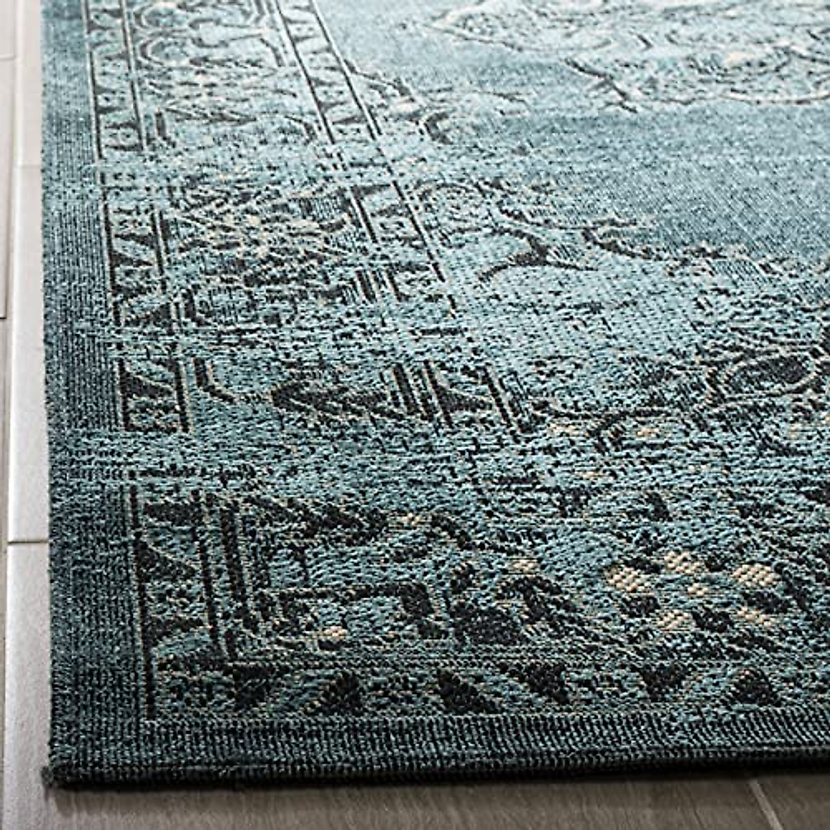 SAFAVIEH Palazzo Collection Area Rug - 8' x 11', Orange & Light Grey, Boho Medallion Design, Non-Shedding & Easy Care, Ideal for High Traffic Areas in Living Room, Bedroom (PAL124-7941)