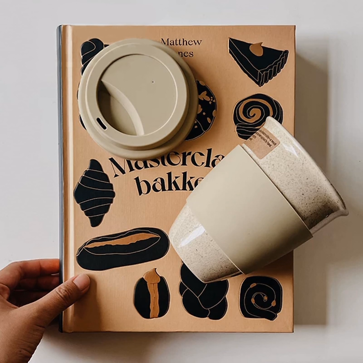 Gencywe Ceramic Travel Mugs with Silicone Lids, 15 oz Portable Coffee Mug Travel Unique To Go Mug, Reusable Coffee Cups with Non-Slip Sleeve, Cappuccino,Tea,Latte,Iced Coffee Cups, Dishwasher Safe