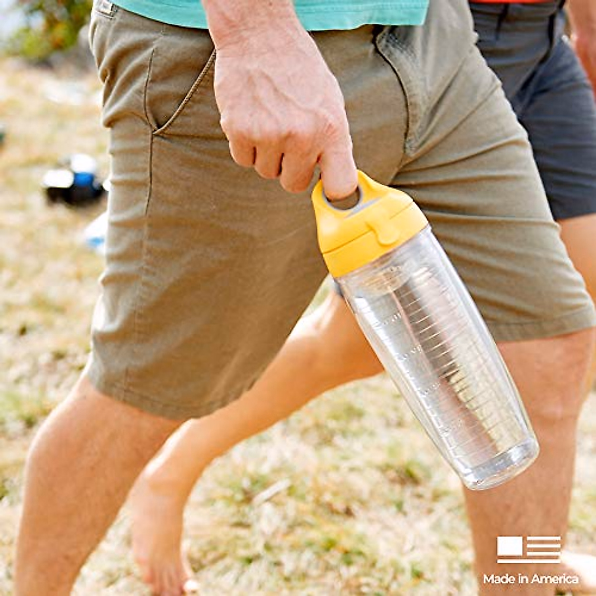 Tervis Clear & Colorful Lidded Made in USA Double Walled Insulated Tumbler Travel Cup Keeps Drinks Cold & Hot, 24oz Water Bottle, Lime Green Lid