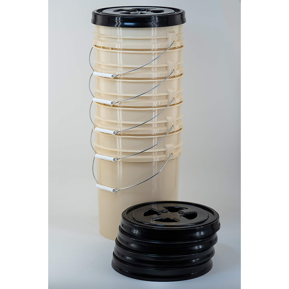 Bucket Kit, Five 90 mil Tan 5 Gallon Buckets with Black Twister Seal Lids