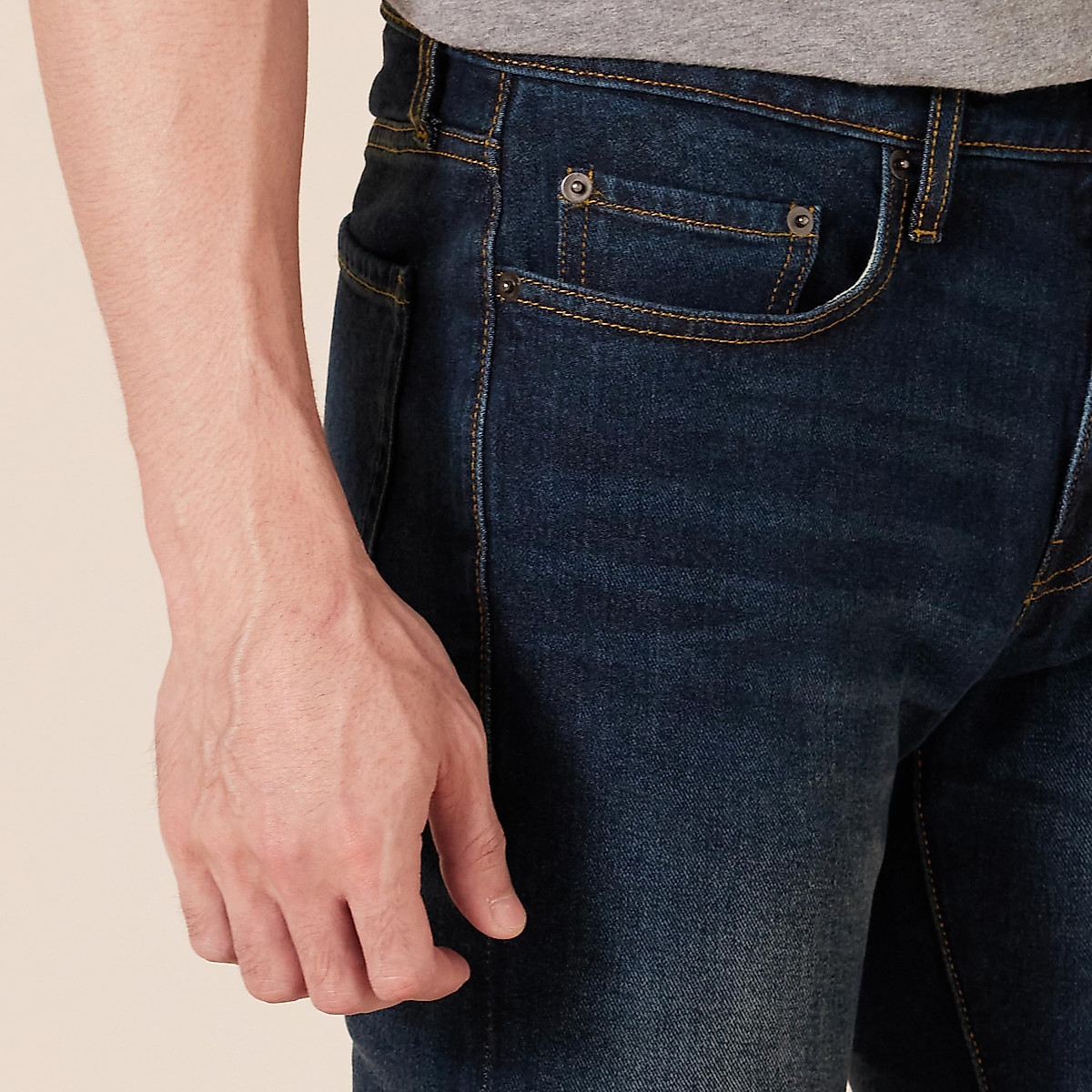 Amazon Essentials Men's Skinny-Fit Stretch Jean, Dark Wash, 36W x 30L