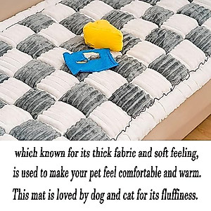 TTEDMO Cream-Coloured Large Plaid Square Pet Mat Bed Cover, Dog Sofa Couch (Light Brown,19.6x19.6 in)