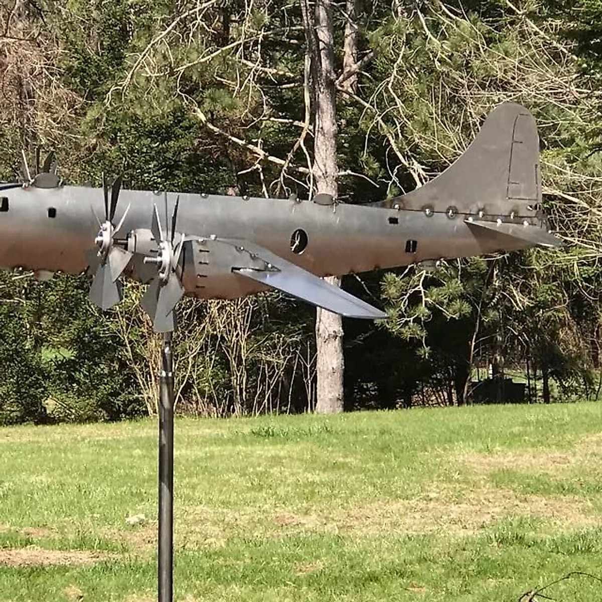 Magccby B-29 Super Fortress Wind Spinner，Personalized Metal Windmill Wind Energy Wind Sculpture Airplane Wind Spinner Wrought Iron Windmill for Yard Garden Patio Sculpture Wind Spinner