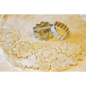 24 Pack Cookie Cutters, RUCKAE Cookie Cutters Set, Biscuit Mould, DIY Baking Cake Craft Pastry Bakeware Decoration