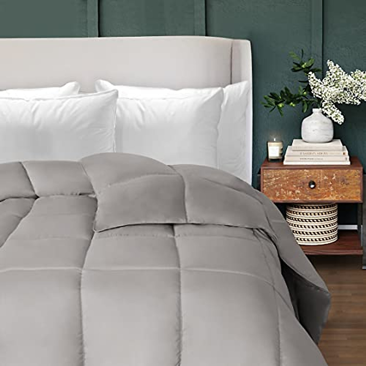 SUPERIOR Down Alternative All Season Comforter, Medium Fill Weight, Perfect for Winter and Summer, Bedding for Bed, Breathable and Comfortable Bedding Duvet Inserts & Bed Sets, King Size, Silver