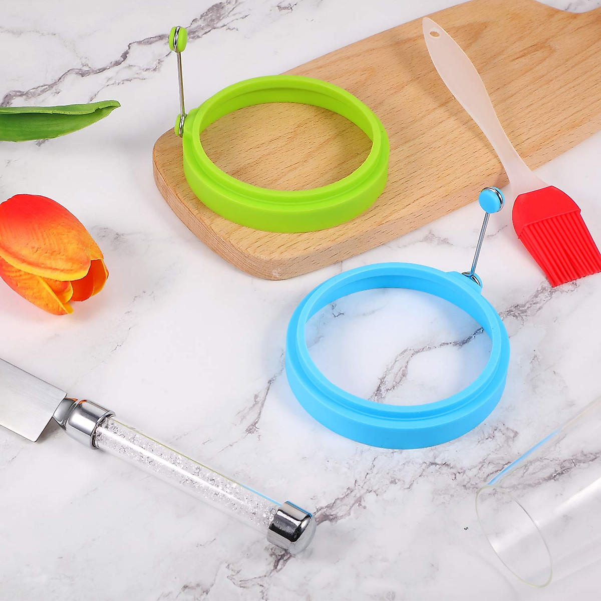 8 Packs Silicone Egg Rings, 4 Inch Food Grade Egg Cooking Rings, Non Stick Fried Egg Ring Mold, Pancake Breakfast Sandwiches, with 2 Silicone Brushes