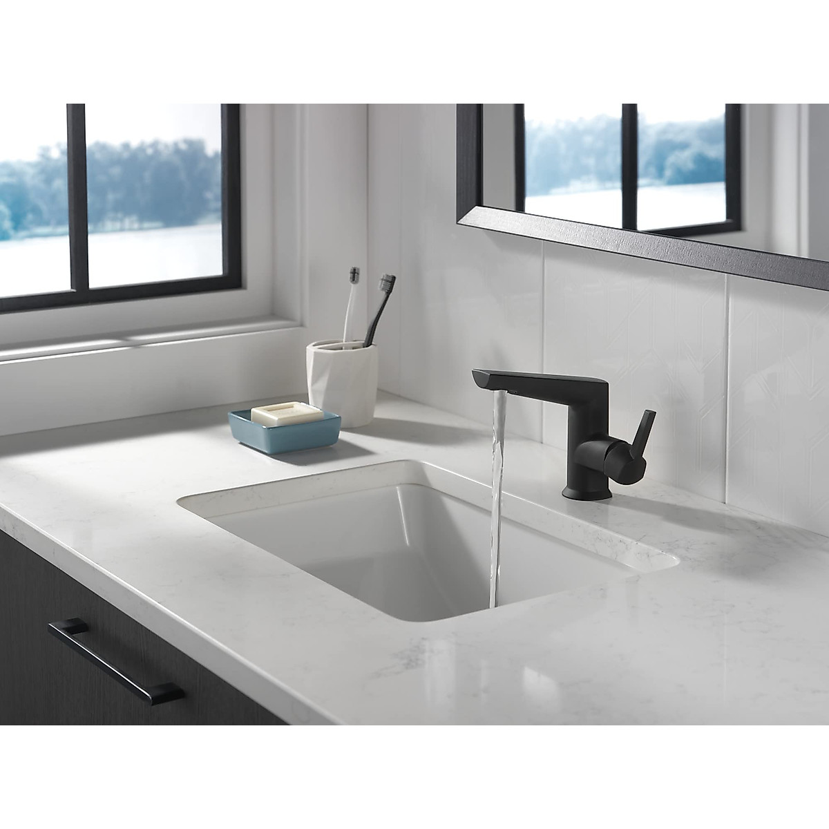 Delta Faucet Galeon Matte Black Bathroom Faucet, Single Hole Bathroom Faucet Black, Bathroom Faucets for Sink 1 Hole, Bathroom Sink Faucet, Diamond Seal Technology, Matte Black 572-BLMPU-DST