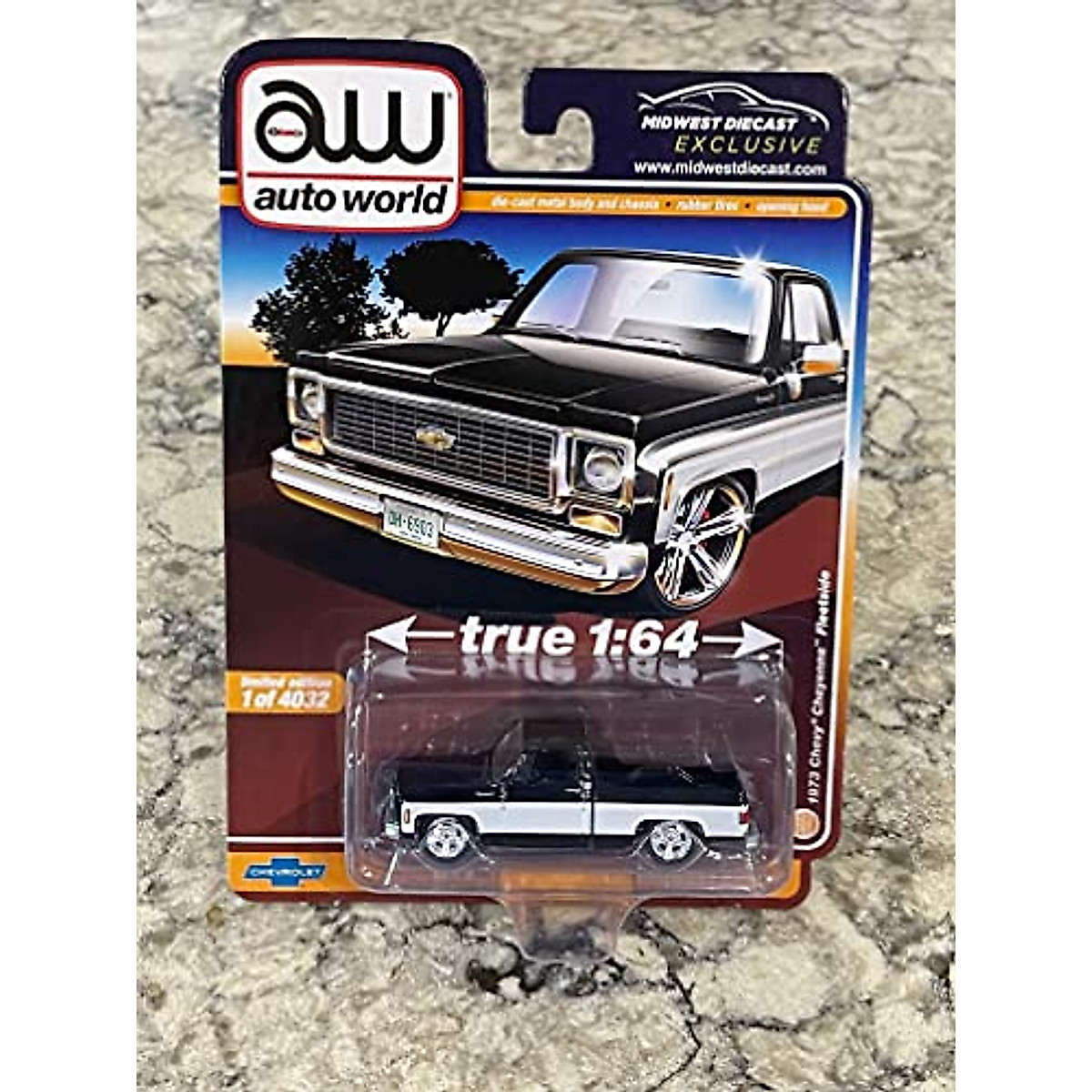 Auto World 1973 Chevy Cheyenne Pickup Truck Black and White 1/64 1 of 4032