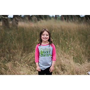 7 ate 9 Apparel Girls' St. Patrick's Day Vintage Baseball Tee 4T Pink and Grey