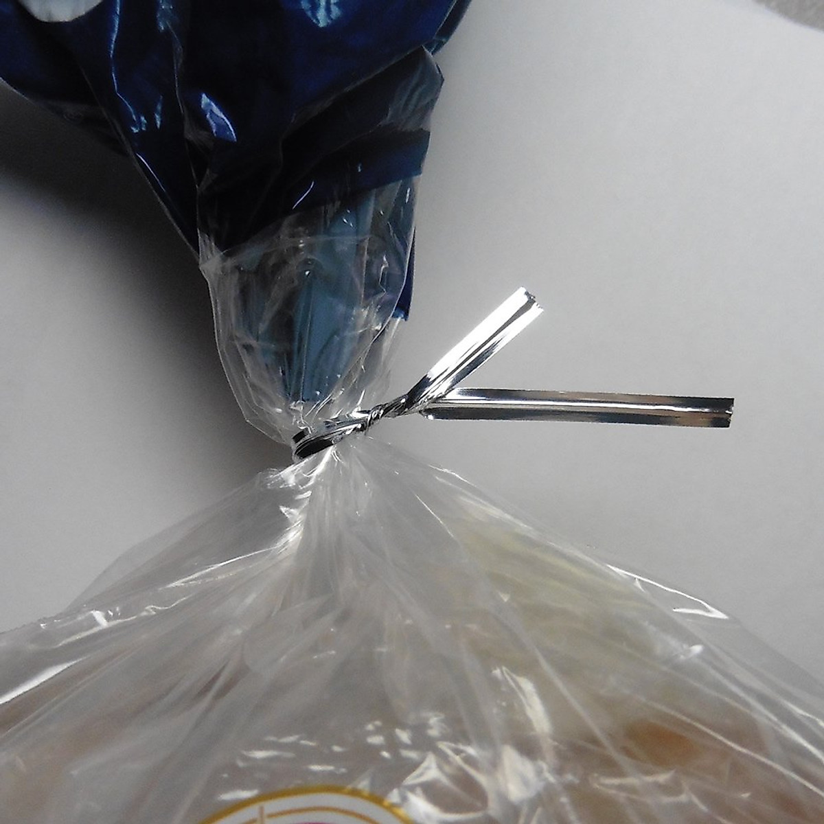 Weststone - 1000pcs 4" Silver Metallic Twist Ties foil Twist Ties for Cello Bags Treat Bags in Birthday Party Wedding Party