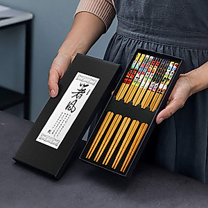 5 Pairs Chopsticks and 6 Cute Lucky Cat Chopstick Holders, Classic Japanese Style Reusable Bamboo Natural Non-Slip Chopsticks, Dishwasher - Safe, Kawaii China Chopsticks Rest Gift Set(Lucky Cat)