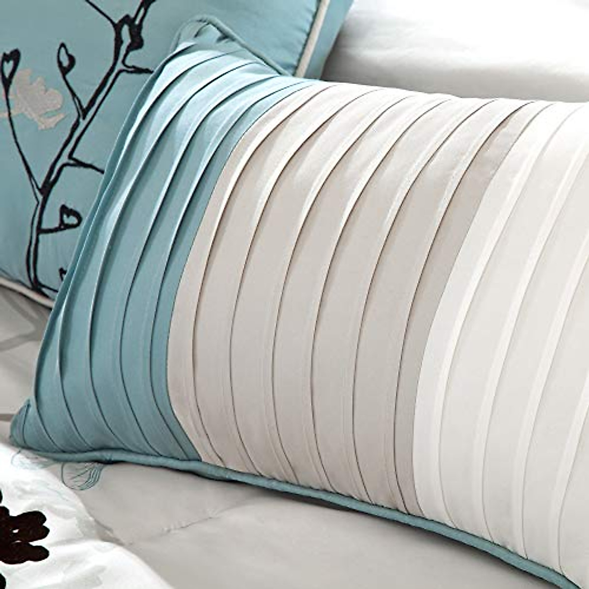 Madison Park Matilda Comforter Scenic Design All Season Hypoallergenic Down Alternative Set, Matching Bed Skirt, Decorative Pillows, Queen(90"x90"), White 7 Piece