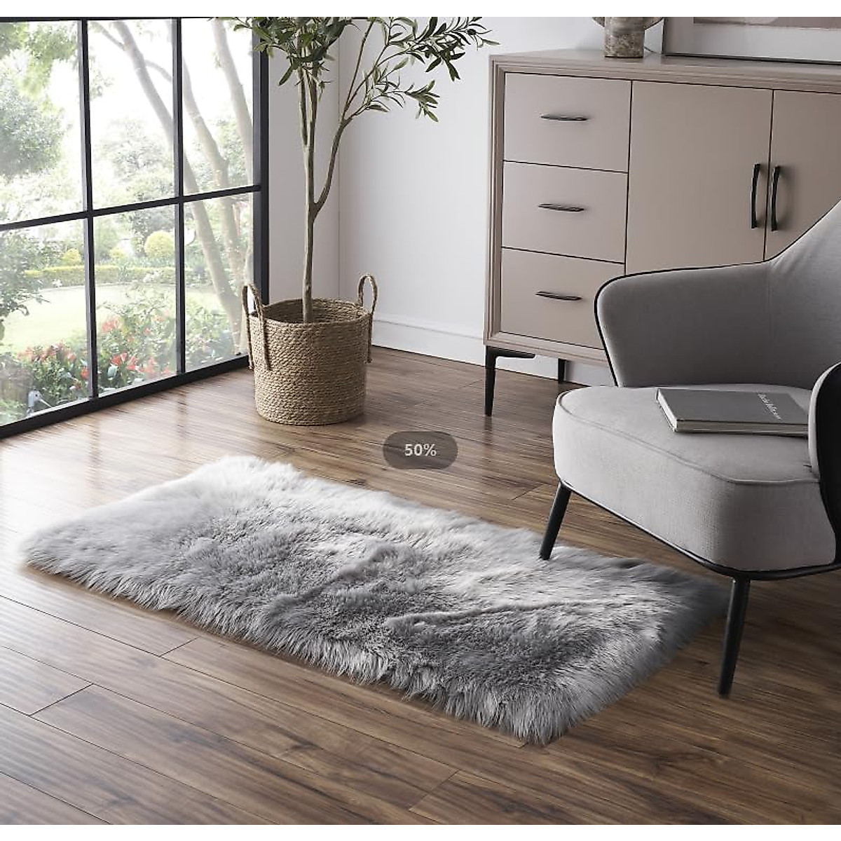 Ciicool Grey Fur Rug Fluffy Rug, 2x4 ft Small Faux Fur Rug for Bedroom, Washable Faux Sheepskin Rug for Sofa Couch Seat Cushion, Thick Shaggy Furry Rugs Floor Carpets for Bedside Living Room