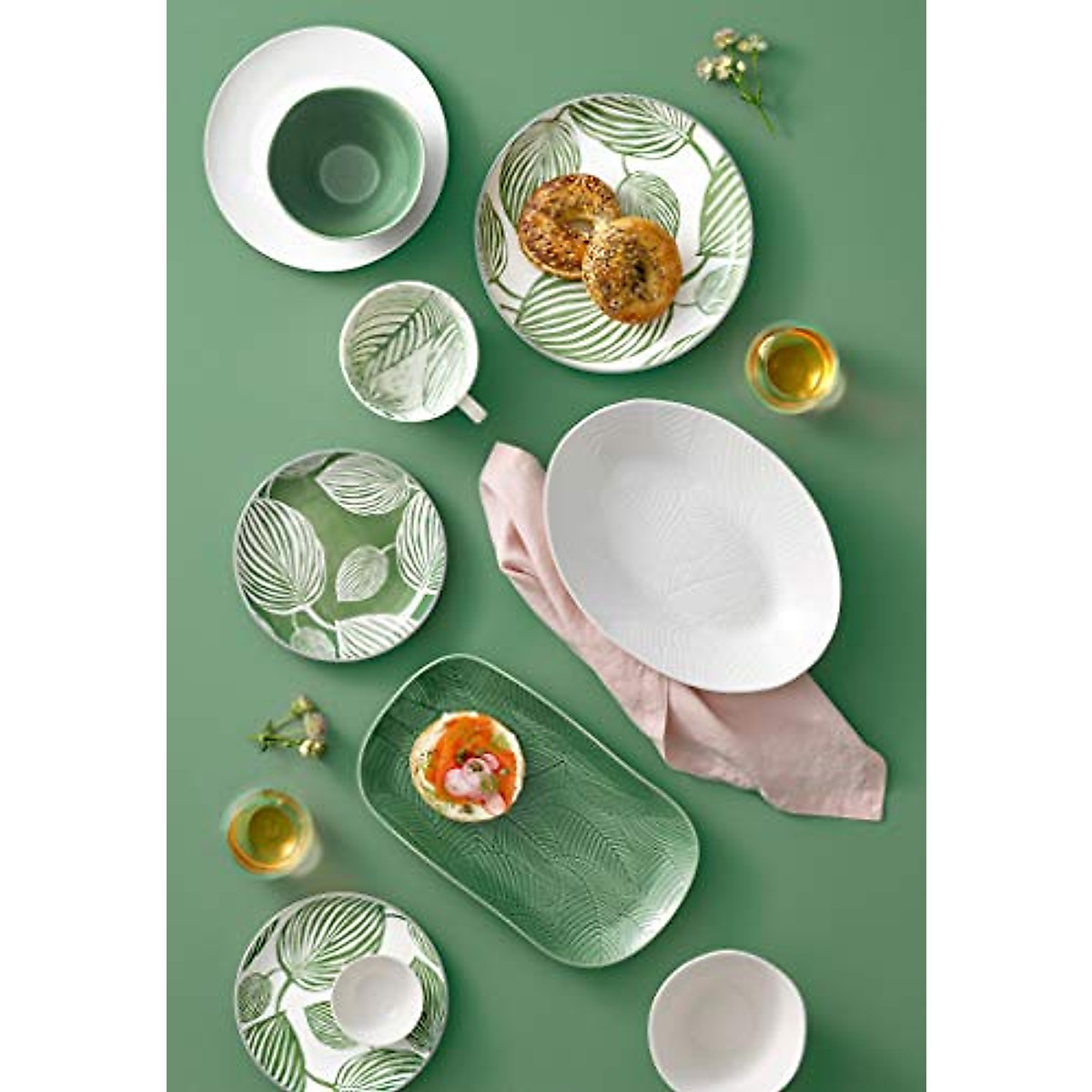 Maxwell & Williams Panama Serving Platter in Gift Box, Stoneware, Kiwi Green, 34 x 19 cm
