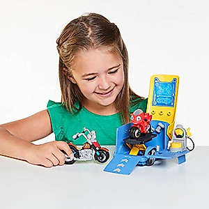 Ricky Zoom Maxwell’s Transforming Trailer Playset