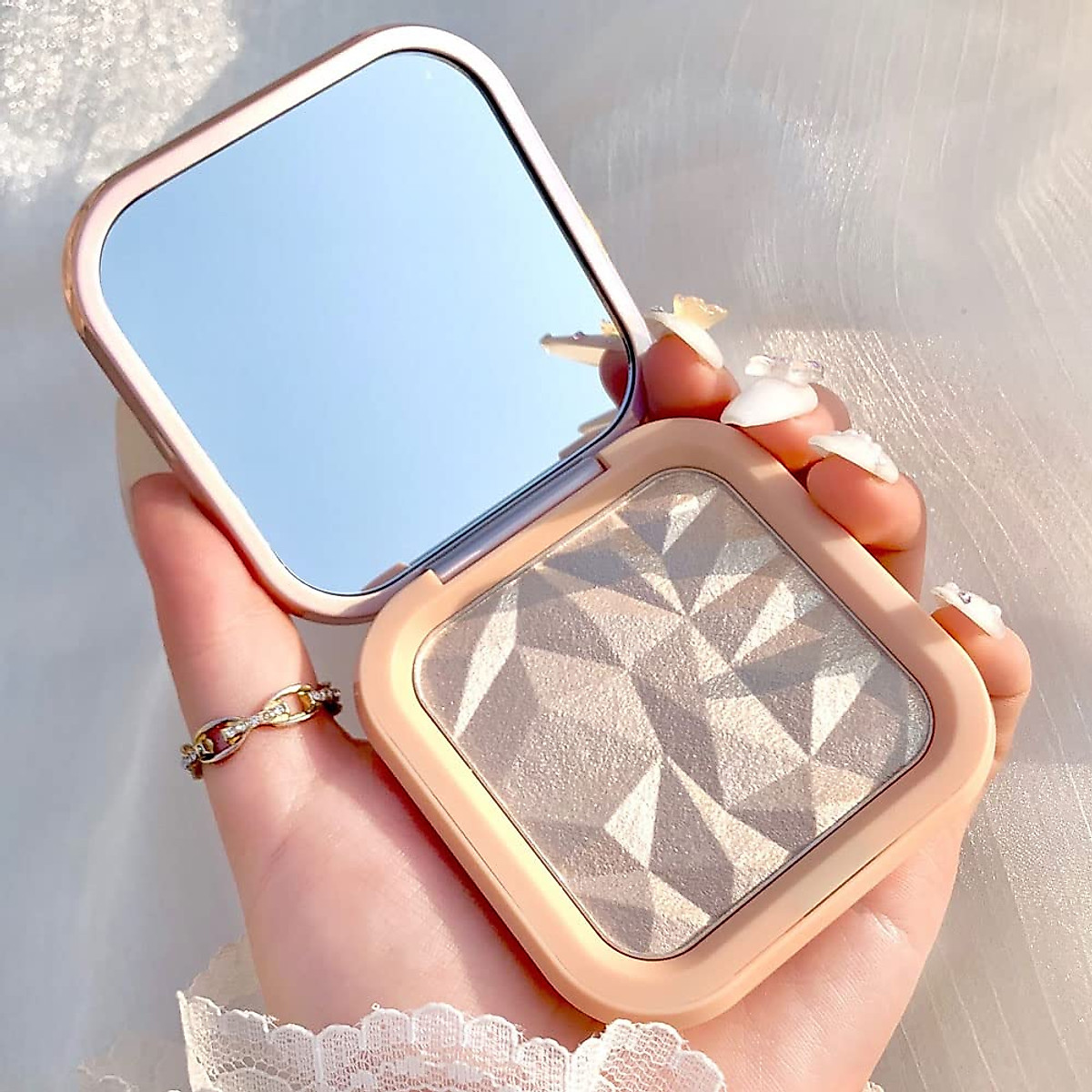 CHPBOLLY Highlighter Makeup Palette Face Highlighter Palette Shiny Contour Highlight Makeup Illuminator Highlighter Concealer Palette with brush Glow Illuminator for Face & Body Women Cosmetics (gold set)