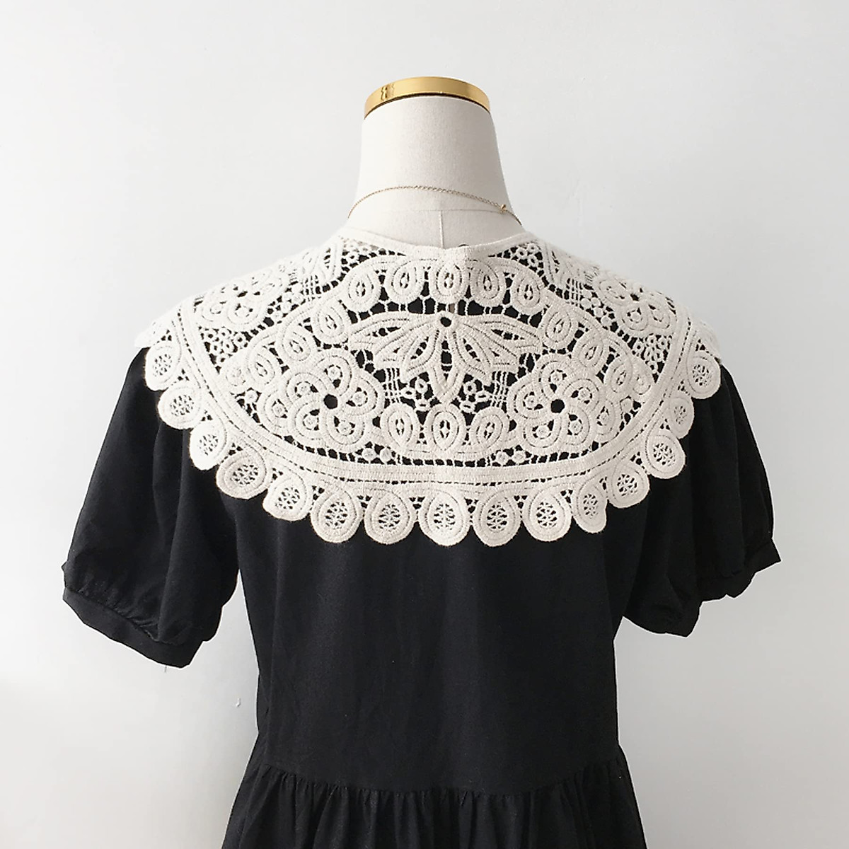 WENLOOY Retro Hollow Out Lace Floral False Collar Detachable Fake Collar for Women Girl C White