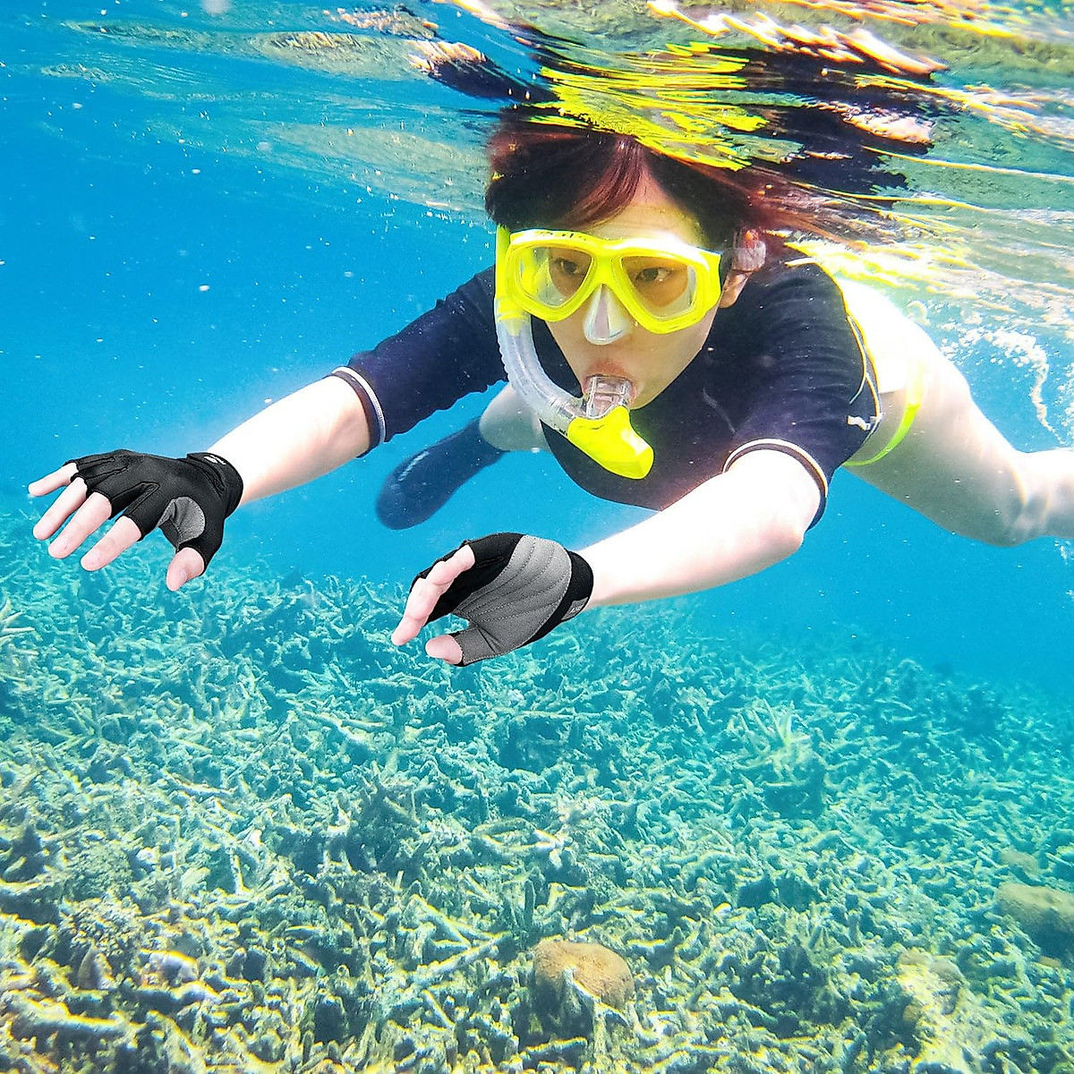 FitsT4 Sports Half Finger Padded Palm Gloves for Diving, Sailing, Jet Skiing, Stand-UP Boarding, Kayaking and Water Skiing, Perfect for Men&Women&Youth