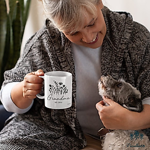 Vivulla68 Promoted To Grandma 2023 Mug, New Grandma Gifts First Time, Grandma to be Gifts, Pregnancy Announcement for Grandma Expecting, Grandma Mugs Coffee Gift for New Grandma, Future Grandma Gifts