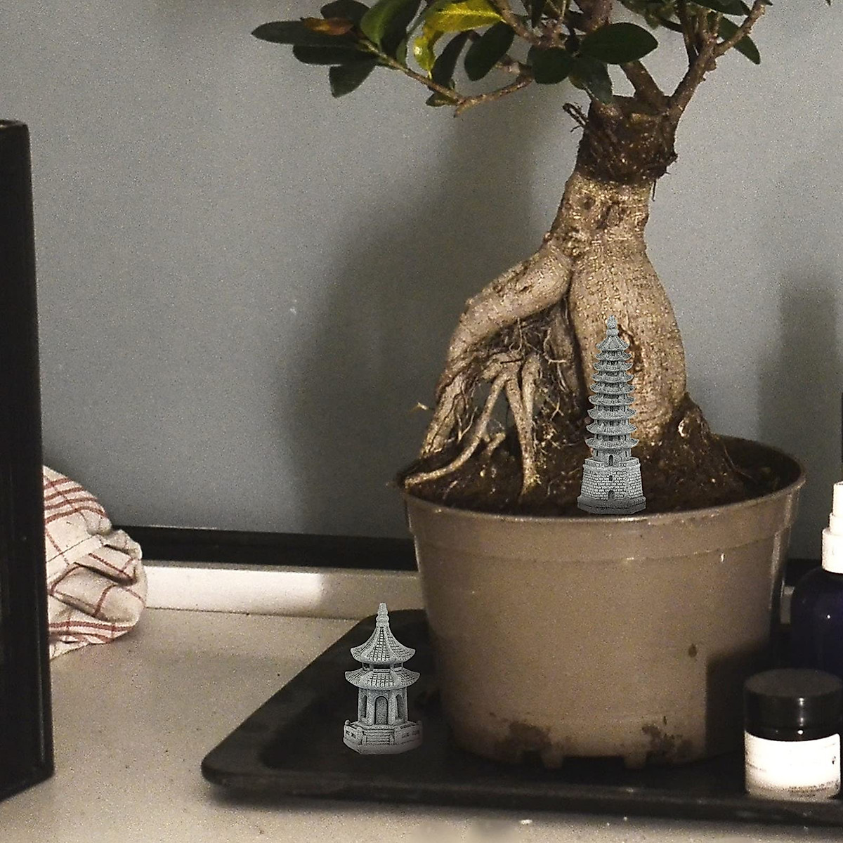 generic 2Pcs Miniature Pagoda Hexagon Figurines Mini Pagoda Statue for Garden Patio Bonsai Micro Landscape Decorations