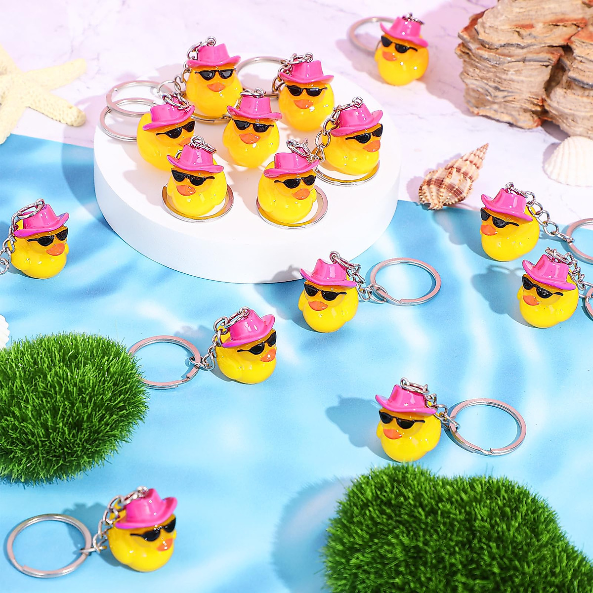 Siifert 36 Pcs Duck Keychain Bulk Cowboy Cowgirl Duck Party Favors Resin Tiny Duck Keychain with Cowboy Hat Sunglasses Charms Pendant for Kids Gift Halloween Birthday Baby Shower (Yellow,Rose Red)
