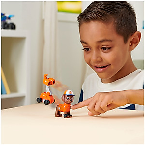 Paw Patrol, Zuma’s Deluxe Movie Transforming Toy Car with Collectible Action Figure, Kids Toys for Ages 3 and up