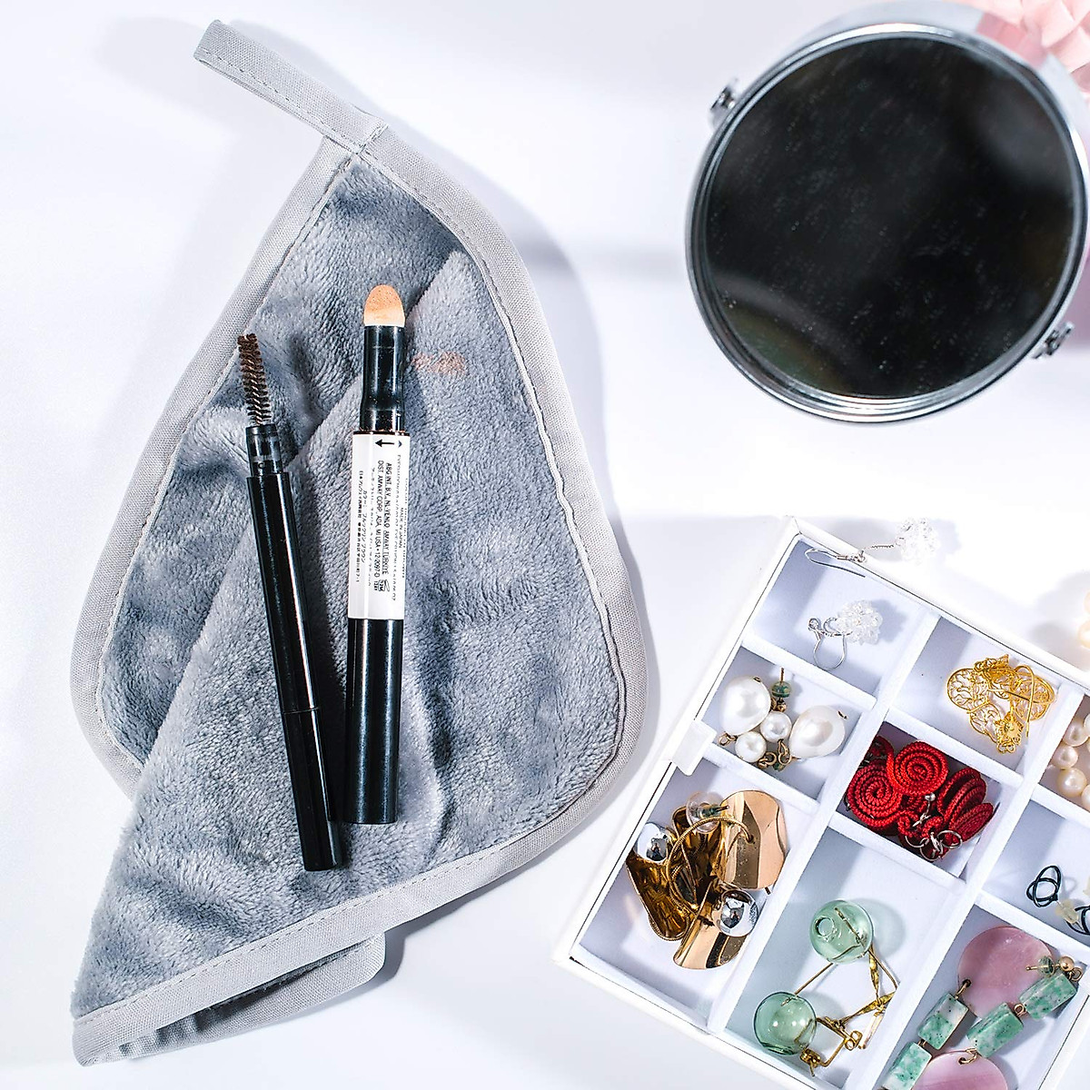 [4 Pack] Microfiber Fleece Makeup Remover Cloths (8x8 inch) for Face, Ultra Soft Chemical Free Reusable Facial Cleaning Towel for All Skin Types