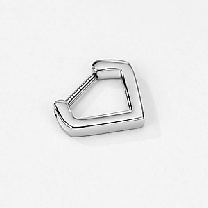 FANSING 16g 7mm Septum Ring for Women 316L Surgical Steel Septum Clicker Hypoallergenic Septum Jewelry 16 Gauge Triangle Piercing Clicker